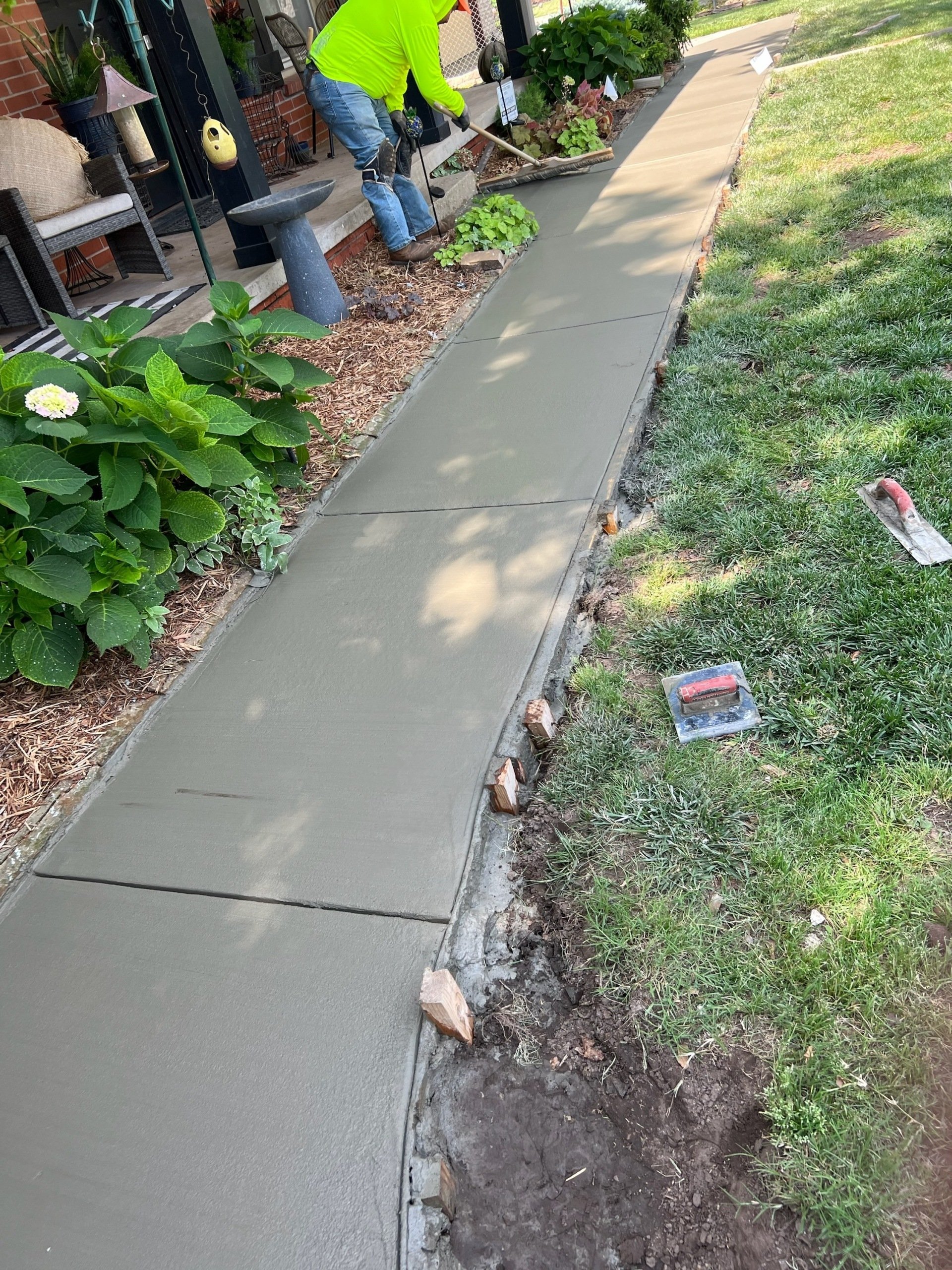 Concrete Sidewalks & Walkways | Oklahoma City, OK | Concrete Pro ...