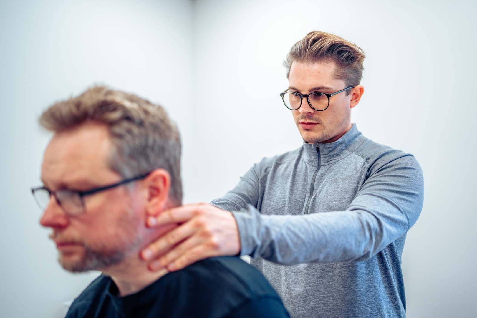 Poor Posture Neck Pain Treatment | Wickford Physiotherapy