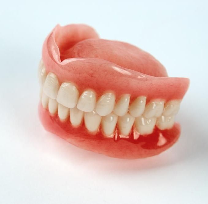 Denture Teeth Near Sarina | Cosmetic Denture Services