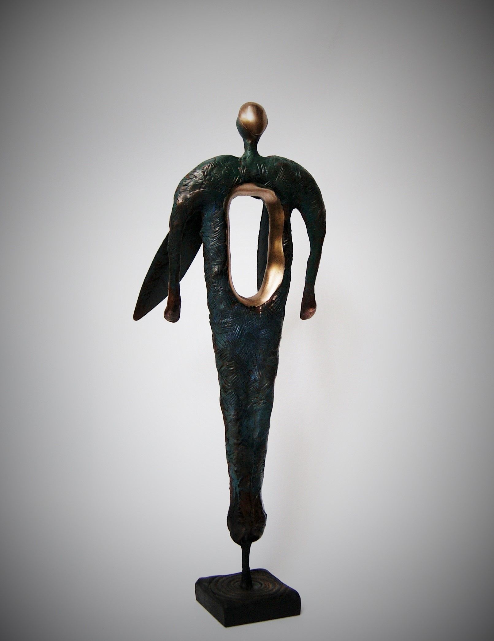 Contemporary British Sculptor | Bespoke Sculptures UK