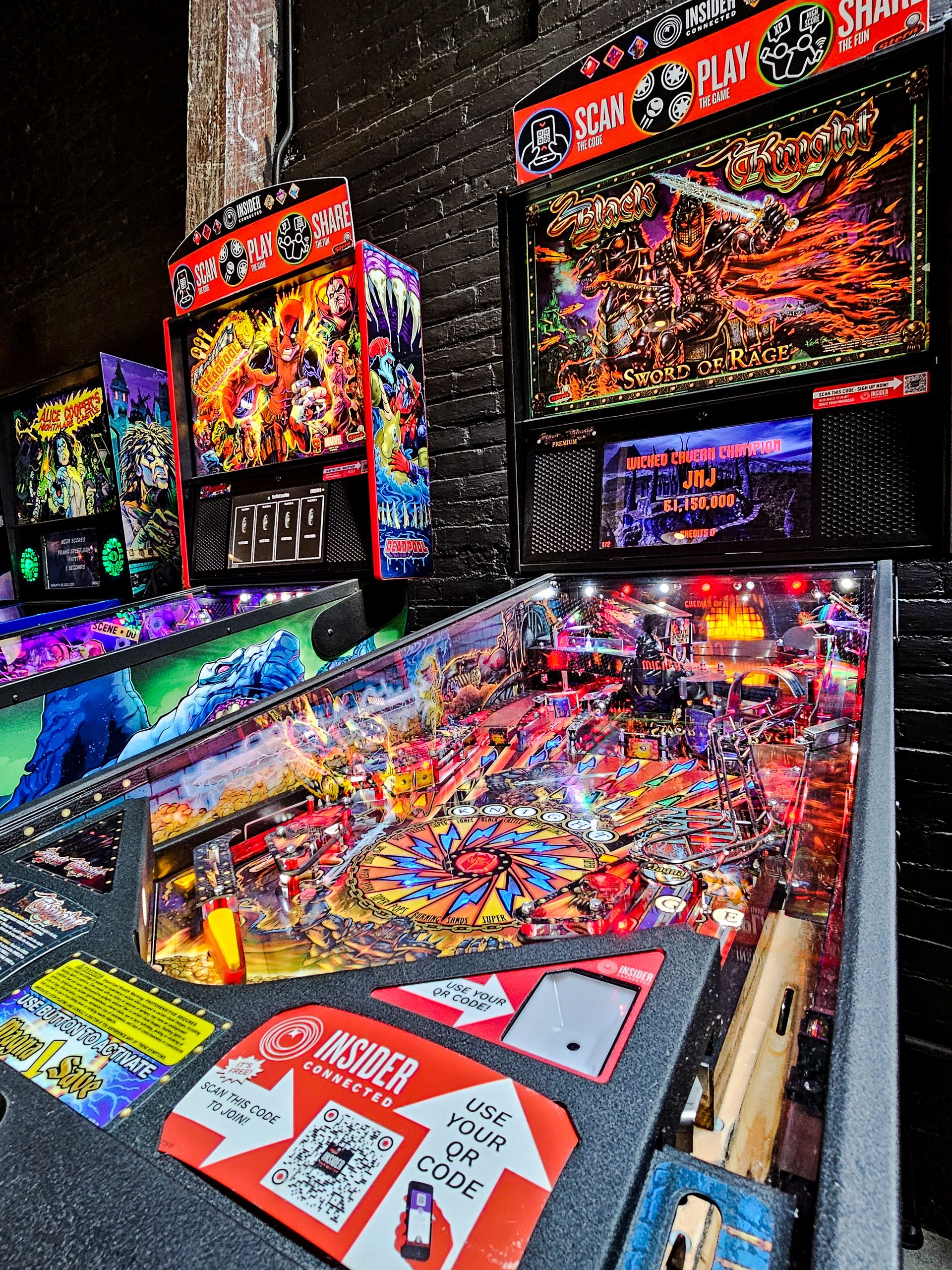 Pinhalla Pinball & Pizzeria: nostalgic fun meets amazing food