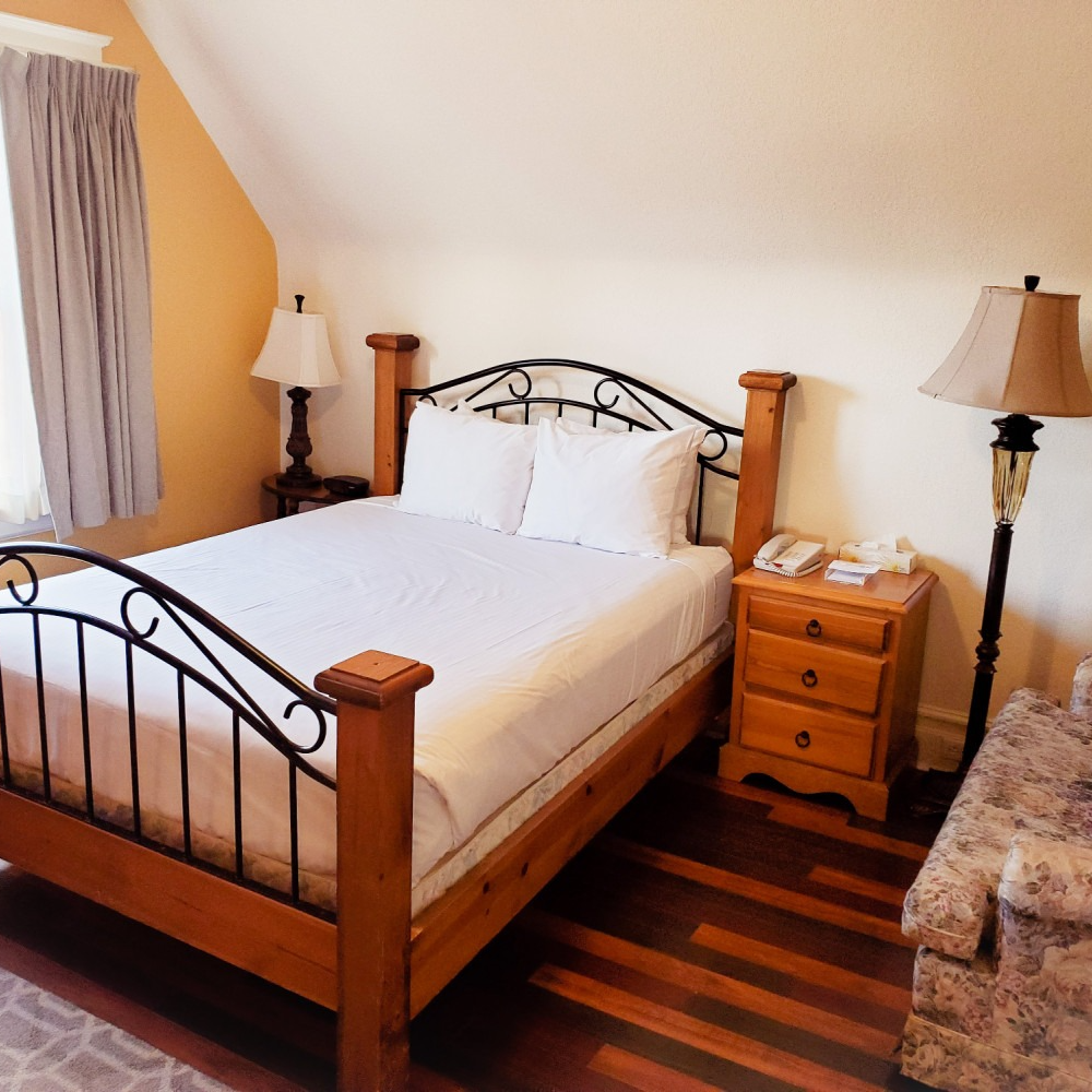 Accommodations at James Bay Inn | Victoria, BC