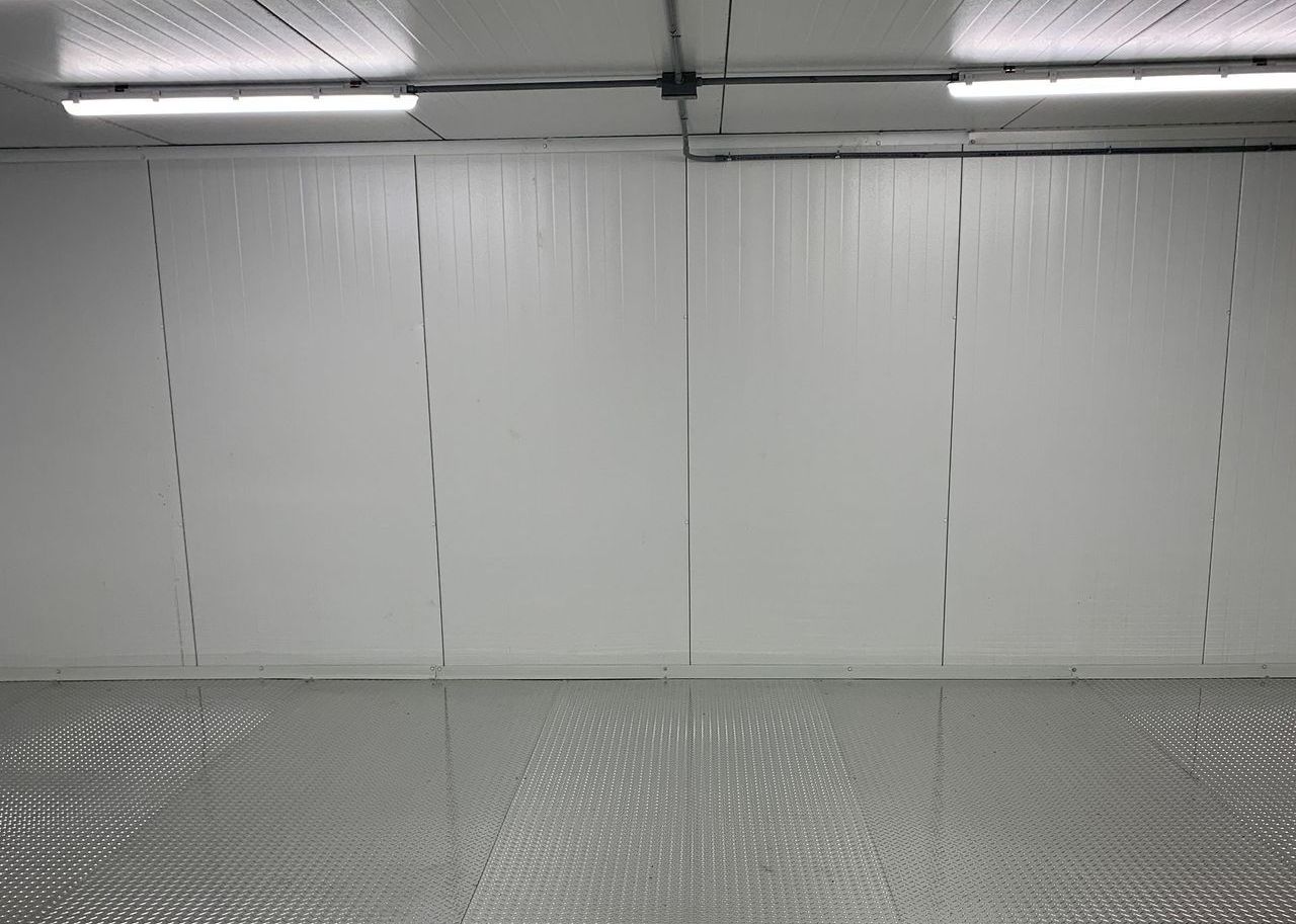 Custom Walk-In Cooler Doors & Panels | Cooler Walk In Door