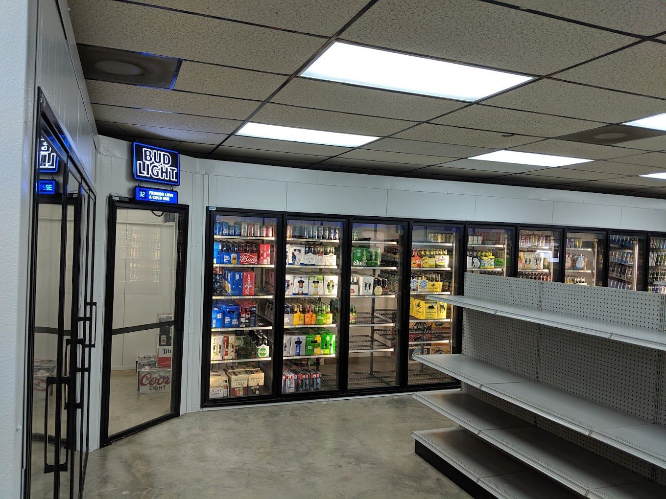 Custom Walk-In Cooler Doors & Panels | Cooler Walk In Door