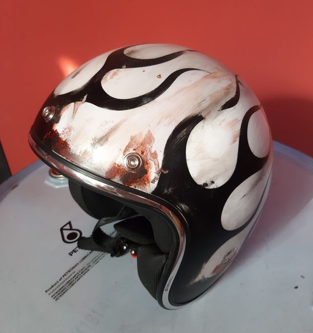 Custom Grafiche Caschi Personalizzati | Mau Design