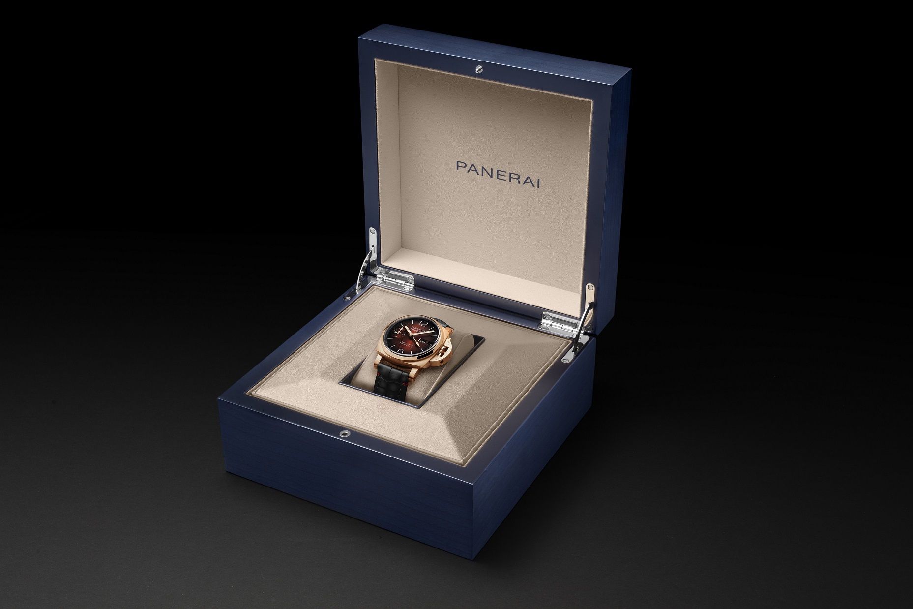THE IVY COLLECTION LAUNCHES FIRST EVER FESTIVE GIFTING RANGE