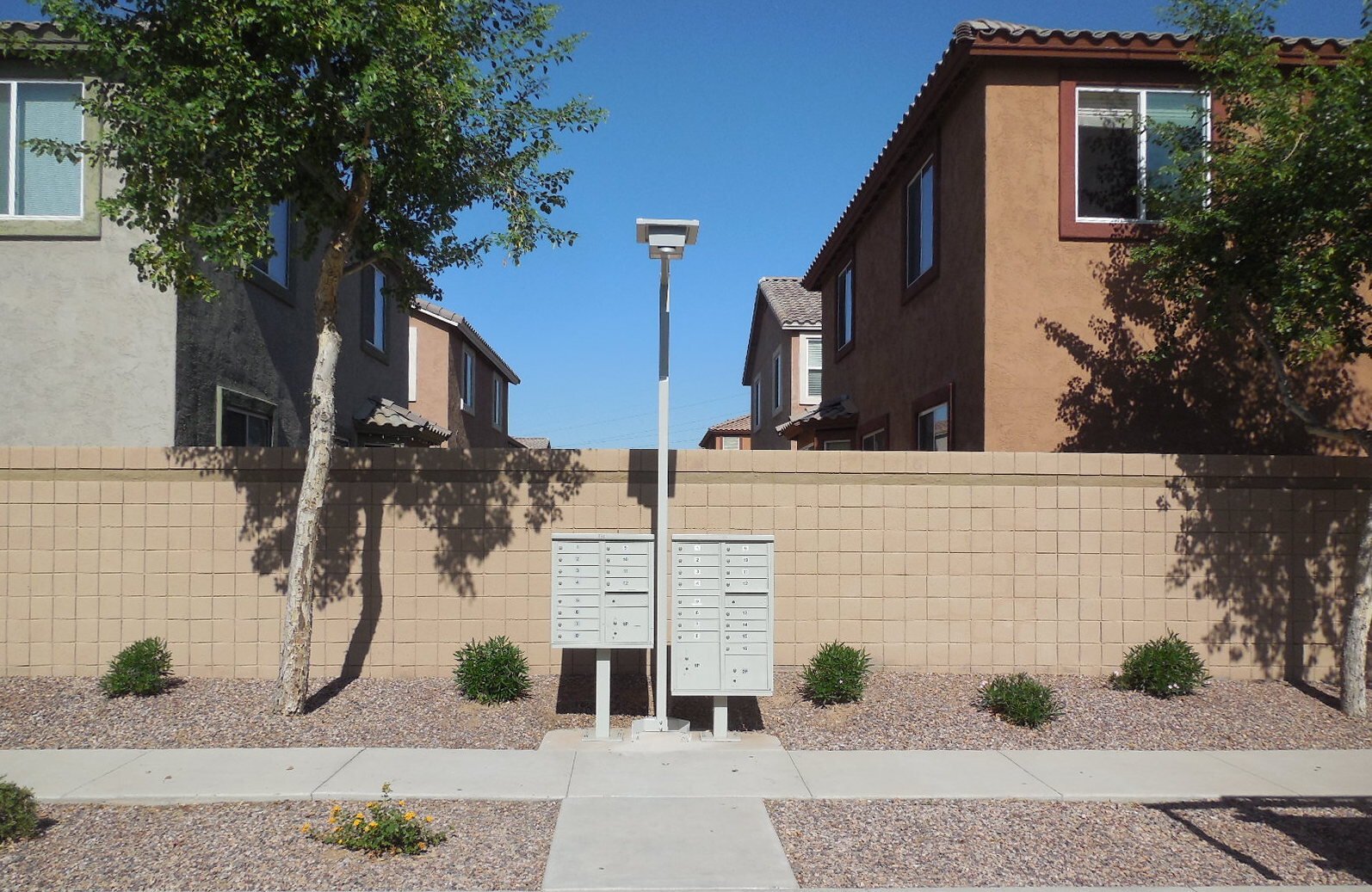 SolarKing, Inc | Mailbox Lighting System | Solar CBU Mailbox Light ...