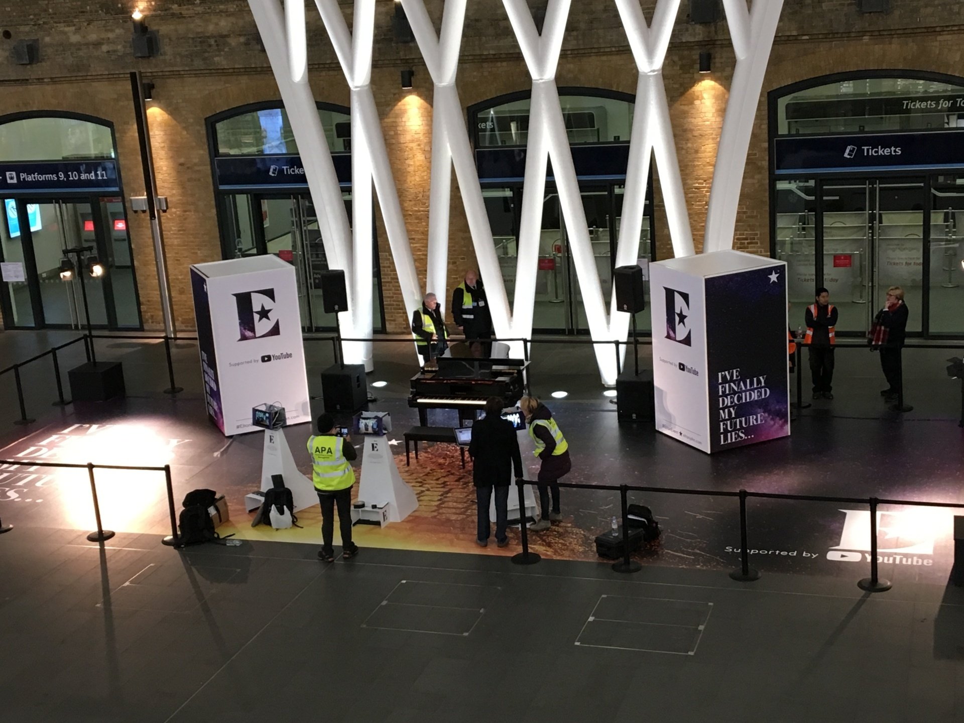 Gallery Big Time Graphics Harlow Essex London Herts Signs Fitout Wraps