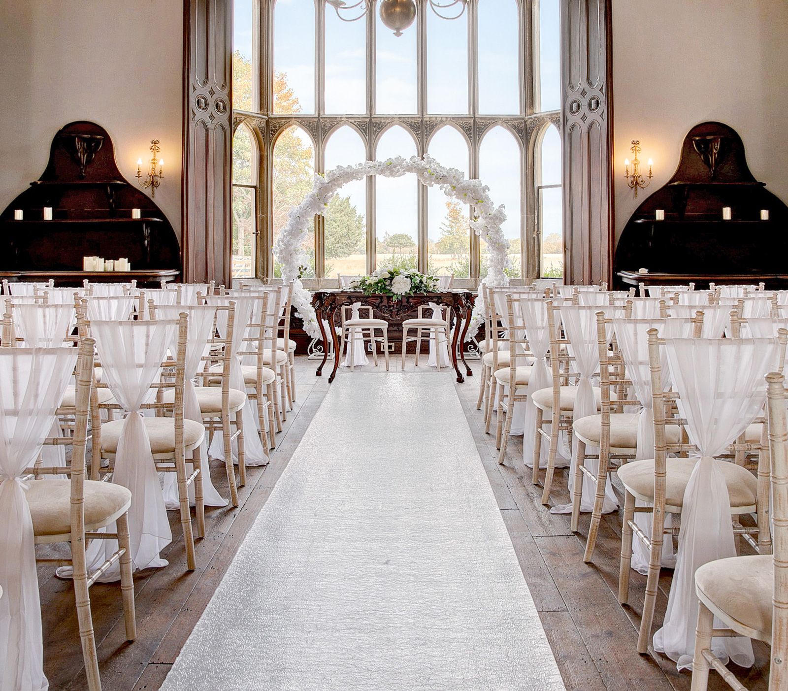 How to decorate a wedding venue