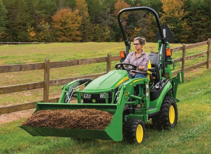 John Deere 1025R Compact Tractor package | Tractor Central