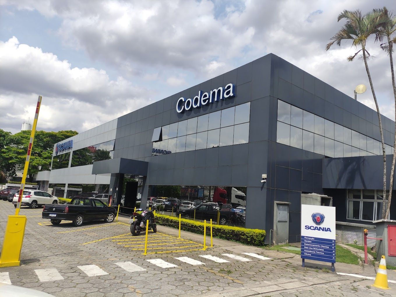 Nossas lojas - Caminhões seminovos e usados em SC