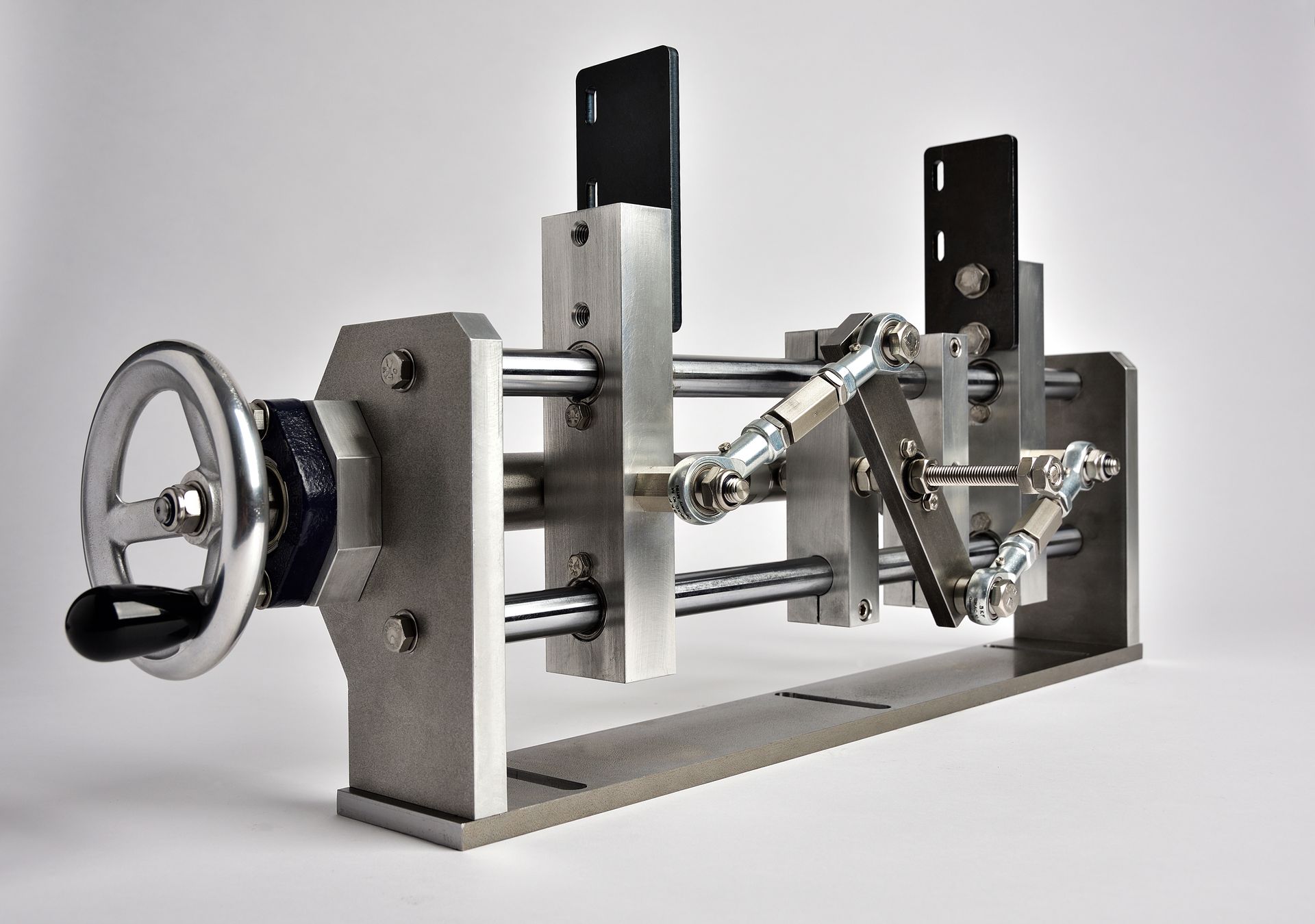 24 Hrs Electrical & Mechanical Engineering Services | M R Engineering