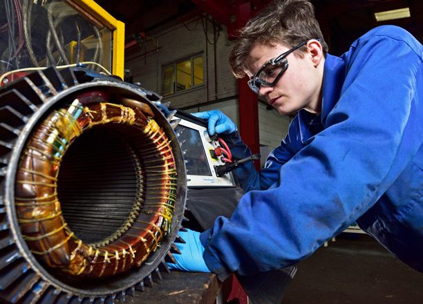 24 Hrs Electrical & Mechanical Engineering Services | M R Engineering