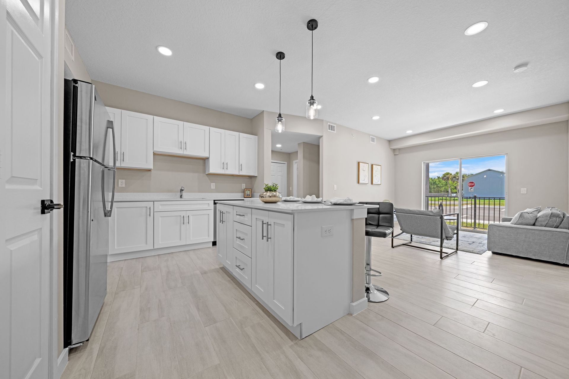 1700 Forest 2 BR Luxury Apartments | Home
