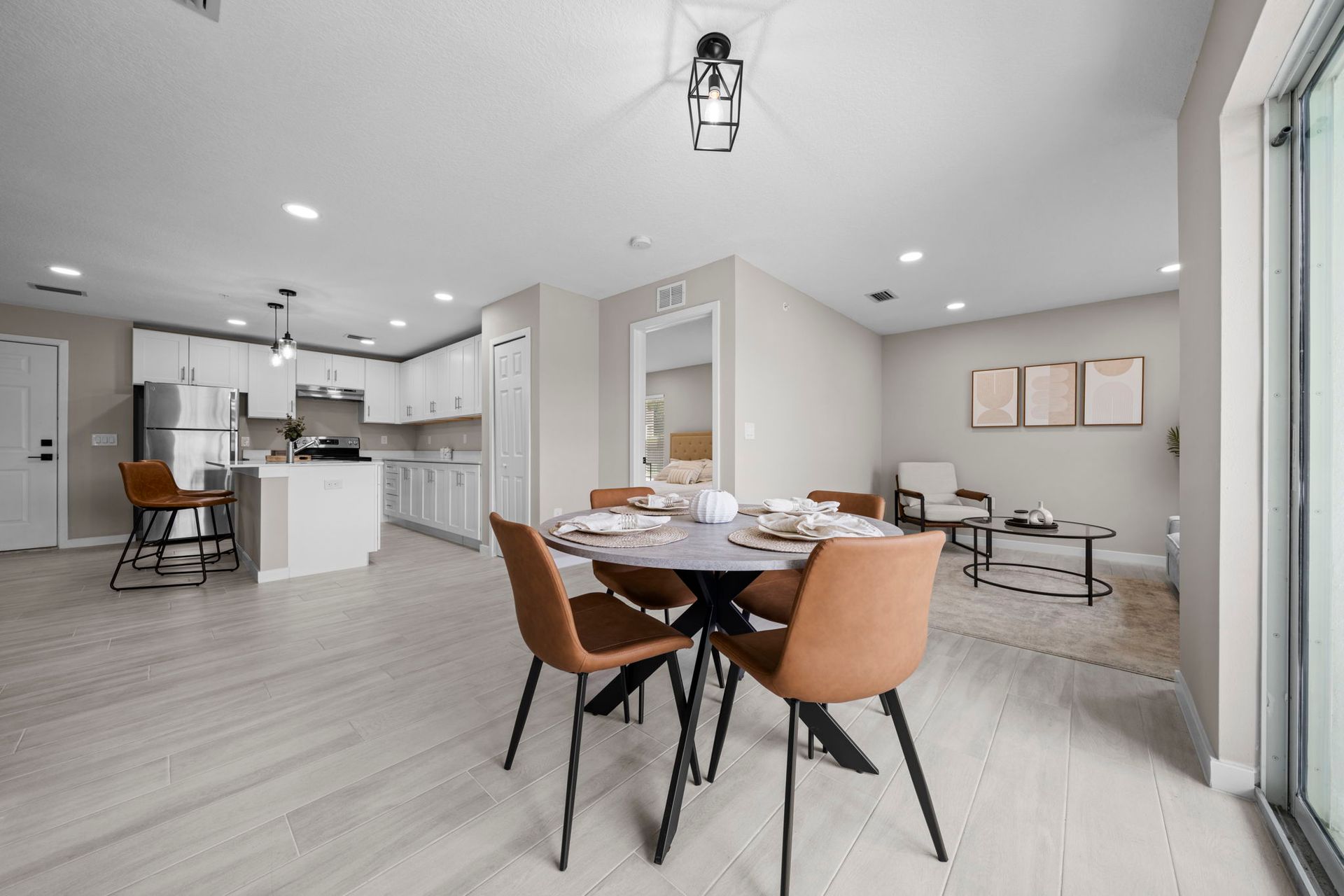 1700 Forest 2 BR Luxury Apartments | Home