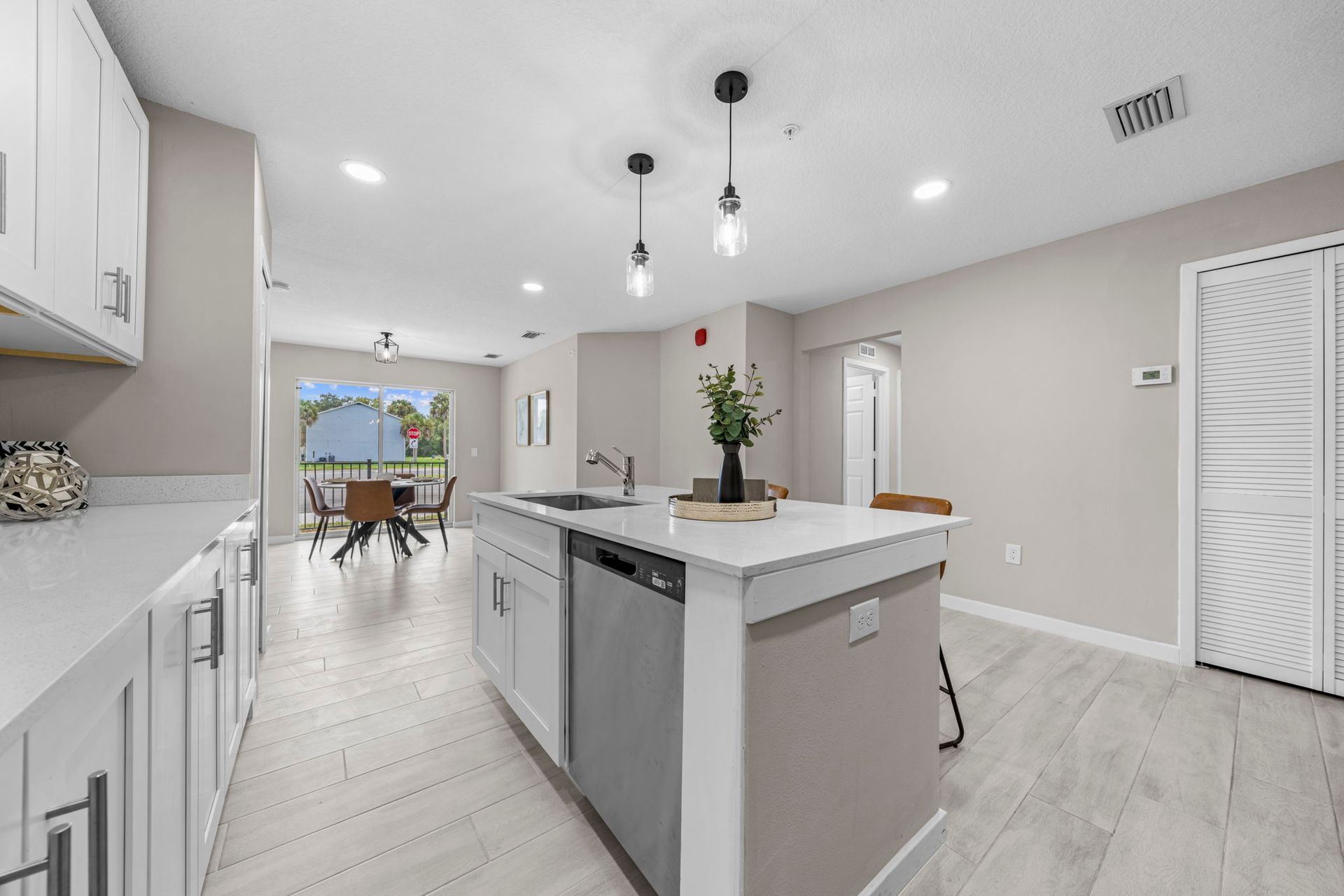 1700 Forest 2 BR Luxury Apartments | Home