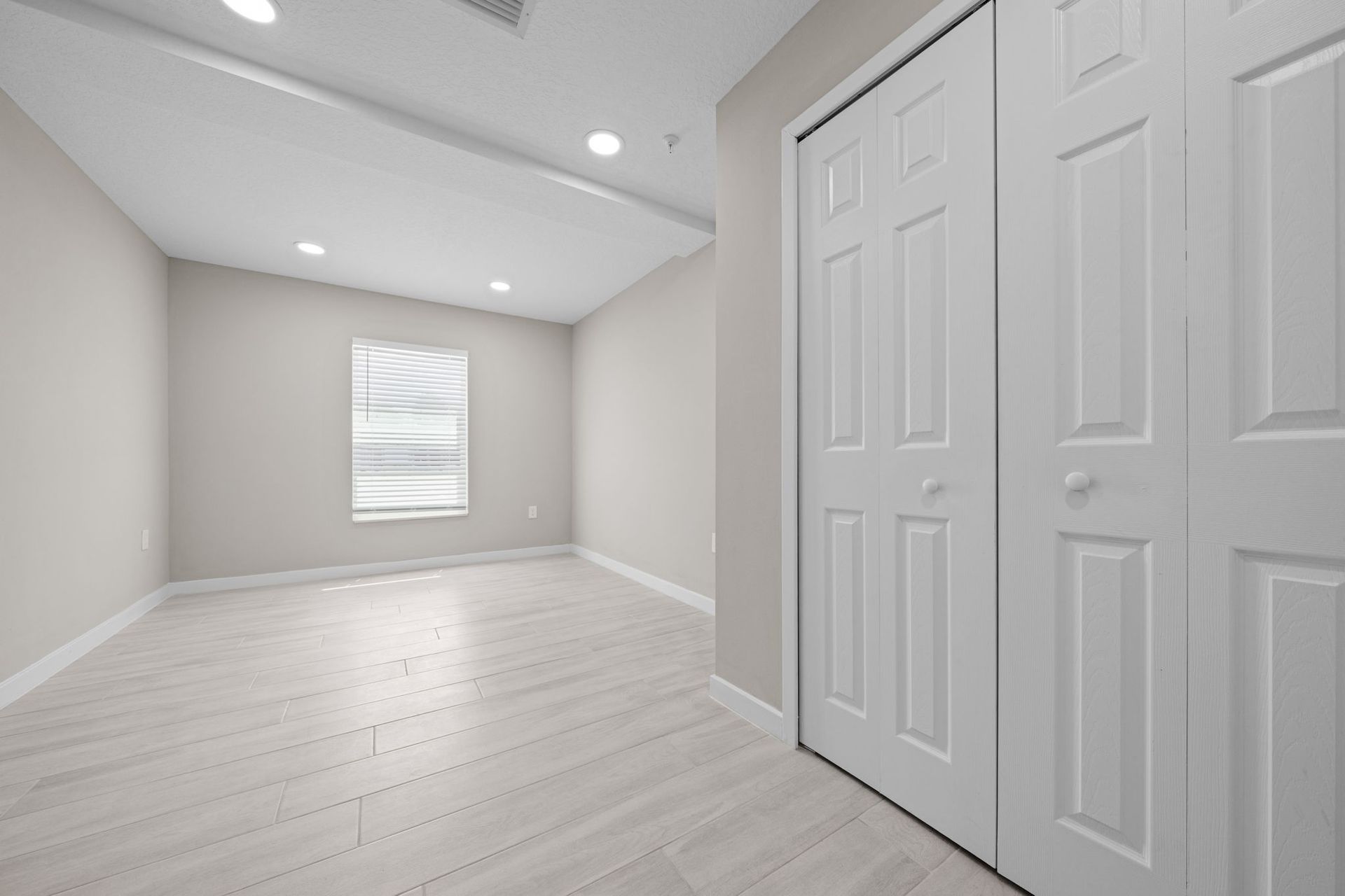 1700 Forest 2 BR Luxury Apartments | Home