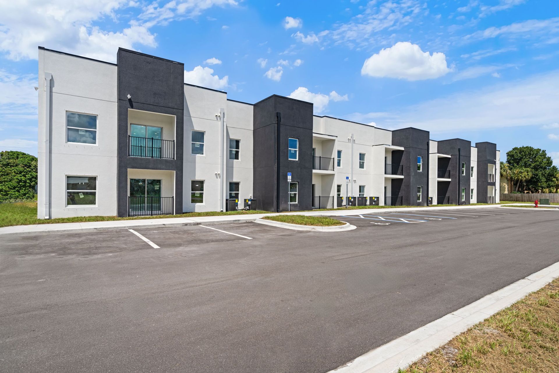 1700 Forest 2 BR Luxury Apartments | Home