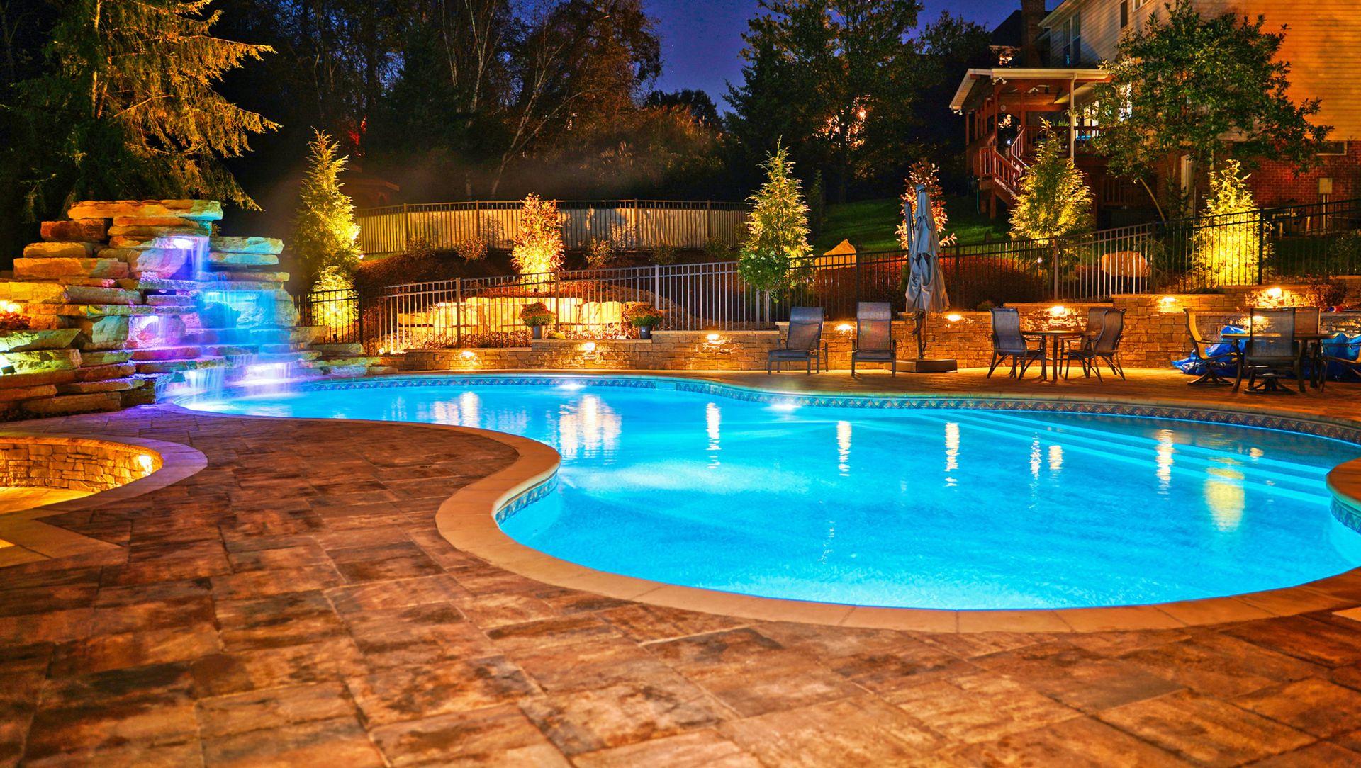 Pool Water Features & Slides - Paladina