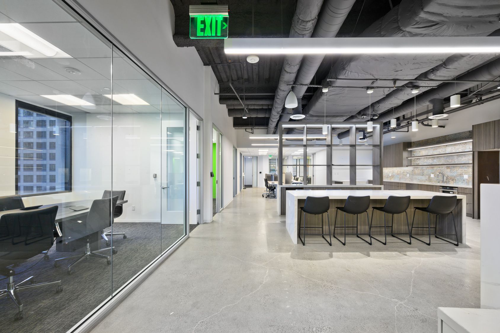 660 S Figueroa St., Los Angeles, CA