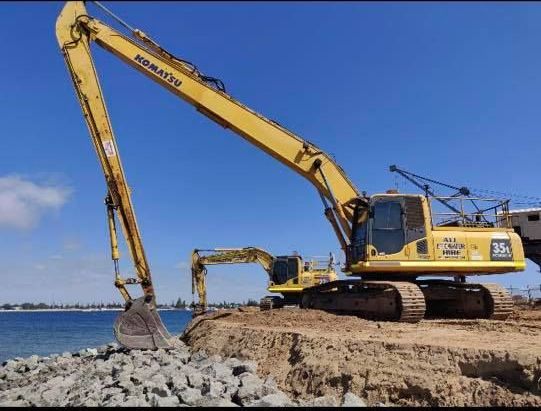 Long reach excavator hire | Perth