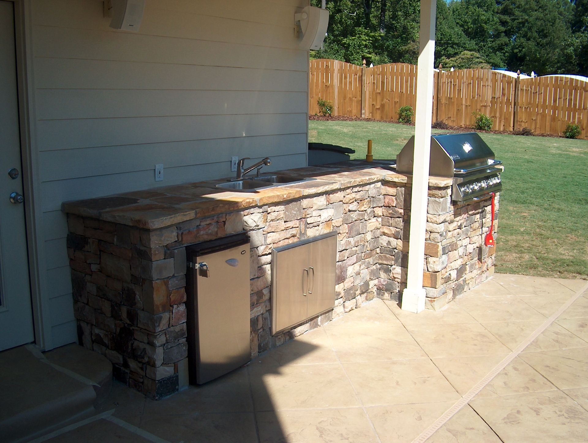 Outdoor Kitchens & Grills | Arnold Masonry & Landscapes