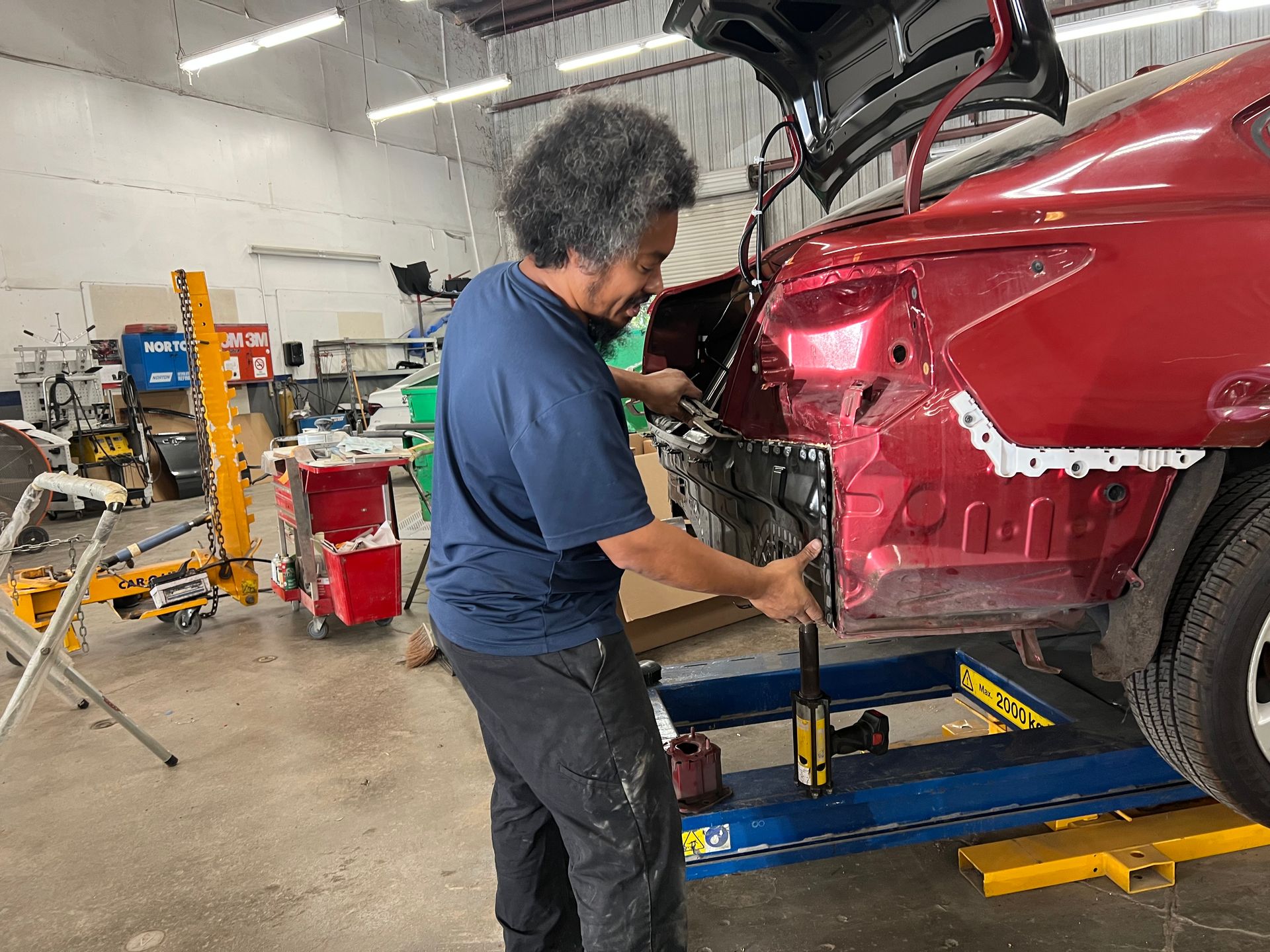 Classic Bodyworks Ltd: Collision Body Shop | Oahu, HI