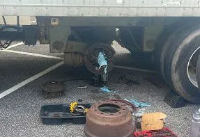 What are the common causes of semi truck tire blowouts?