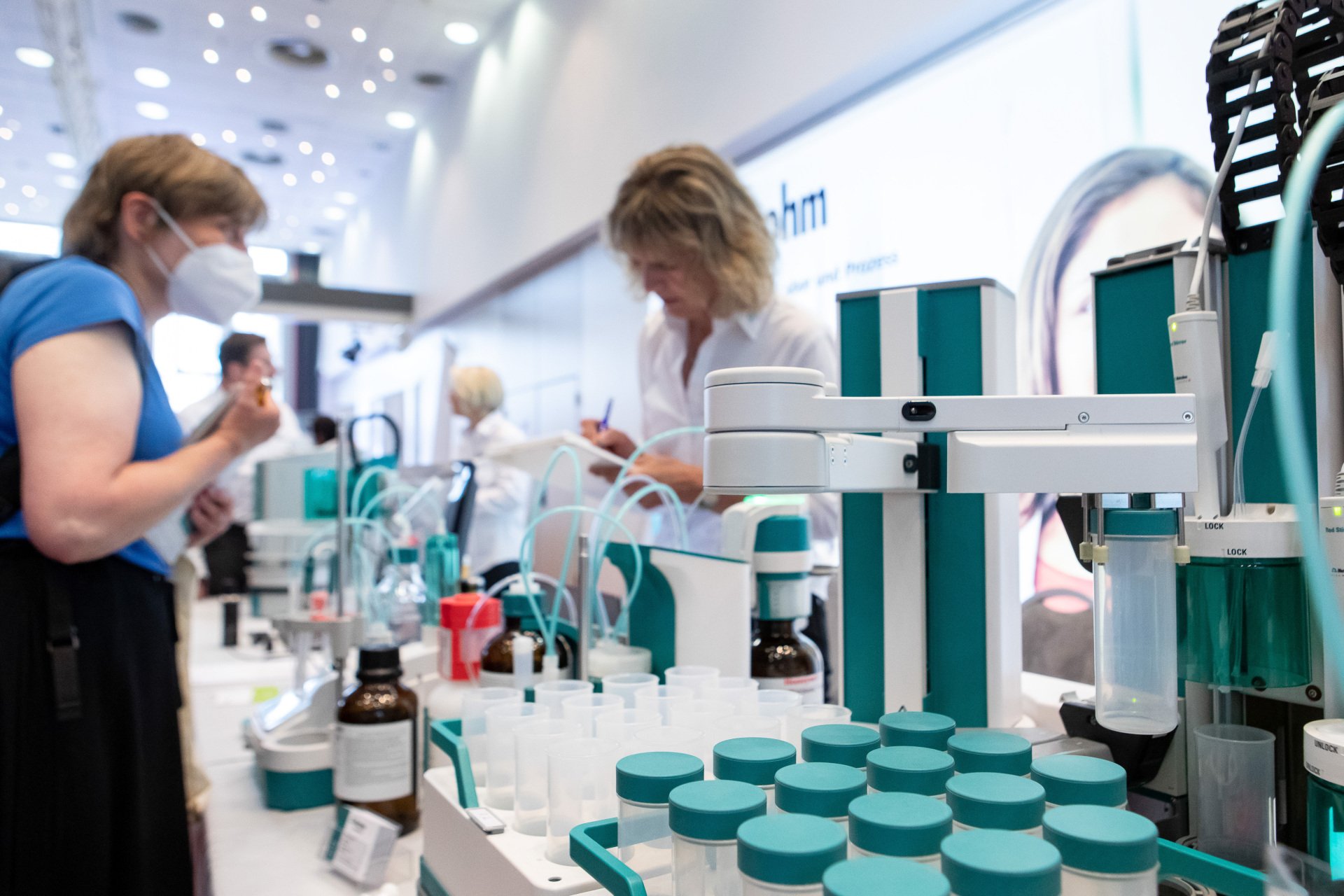 LAB-SUPPLY - Hands-on laboratory technology