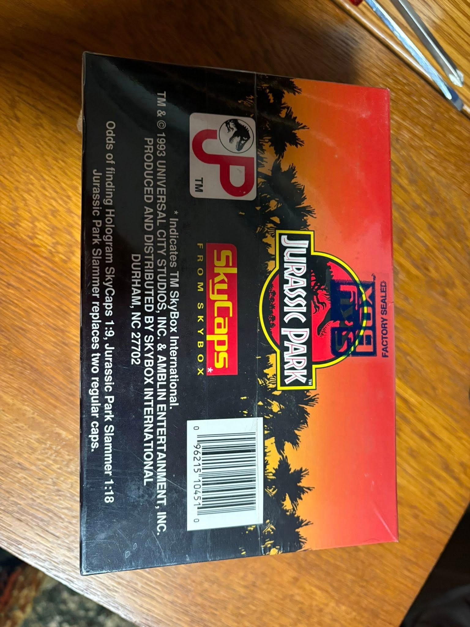 Jurassic Park SkyCaps “Pogs” Factory Sealed Box (1993 SkyBox) – 36 Packs