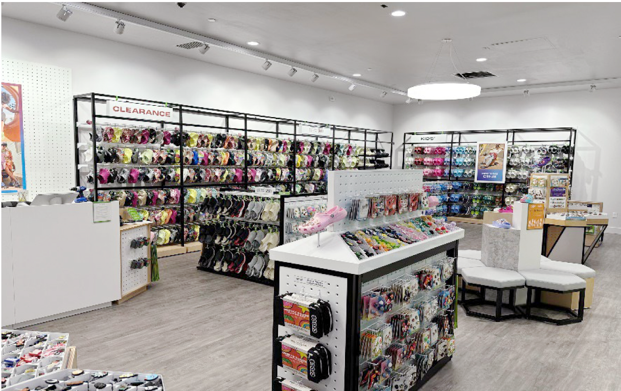 Crocs retail interior design | Q20