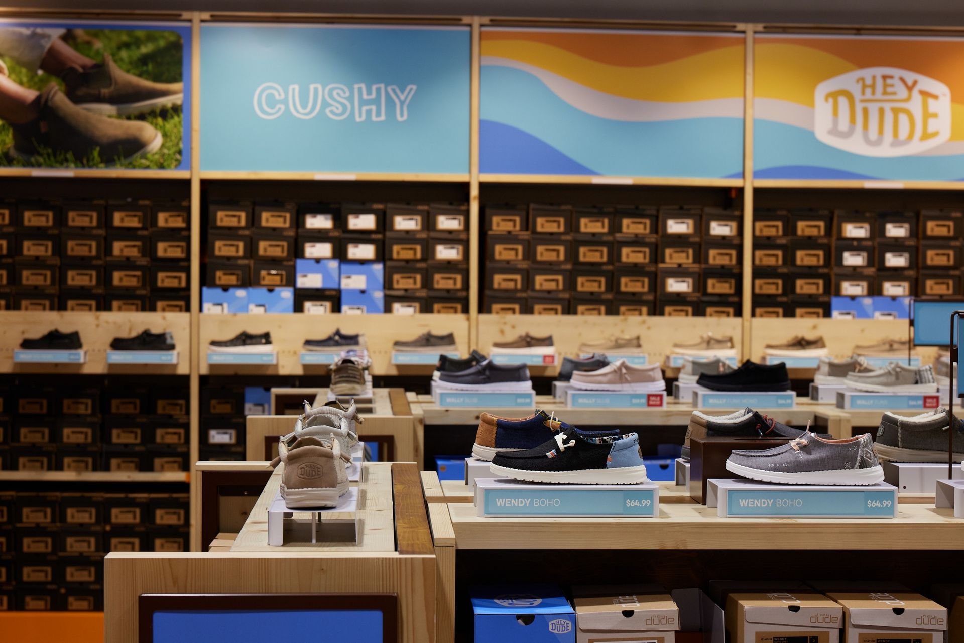 HEYDUDE retail interior design | Q20
