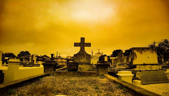 Why Place Cremated Ashes In A Cemetery?