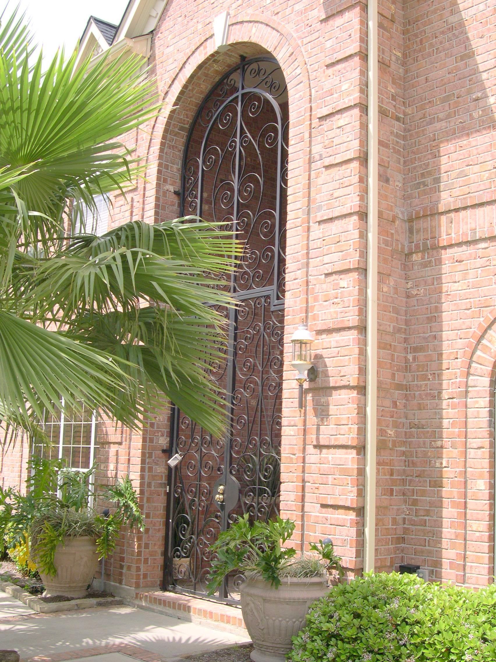 Custom Iron Entry Gates | Houston, TX