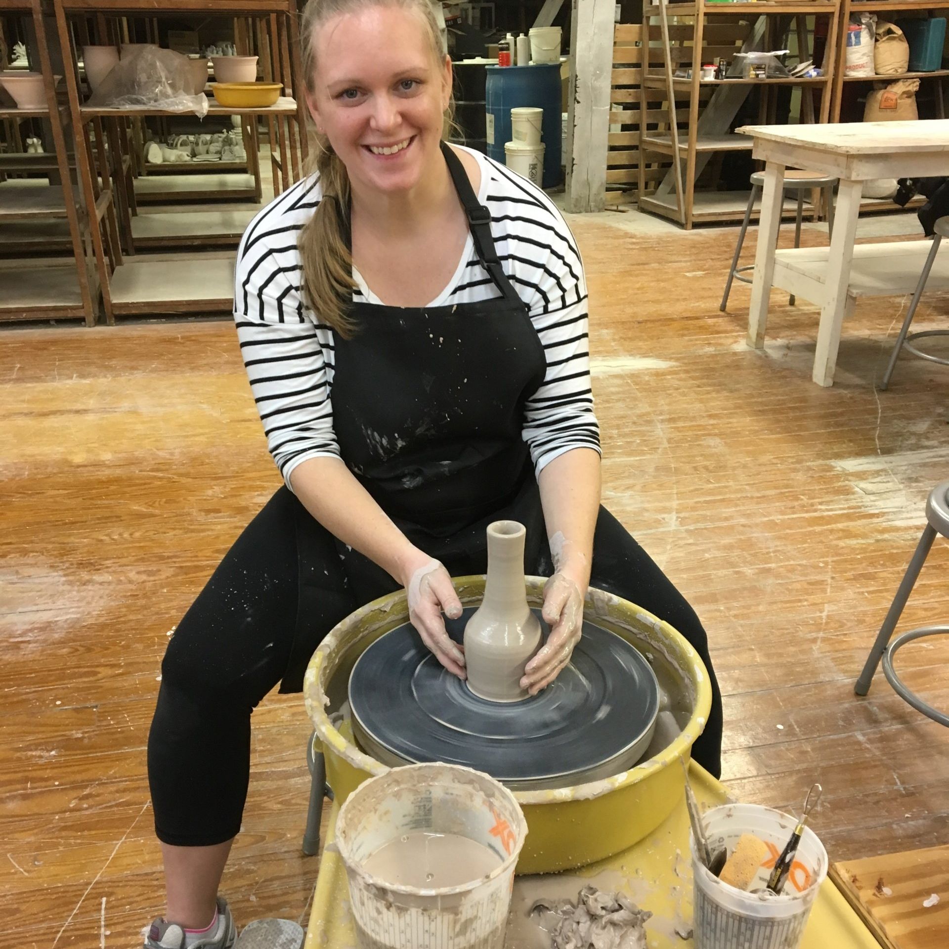 What to Wear to Pottery Class for a Great Ceramics Experience
