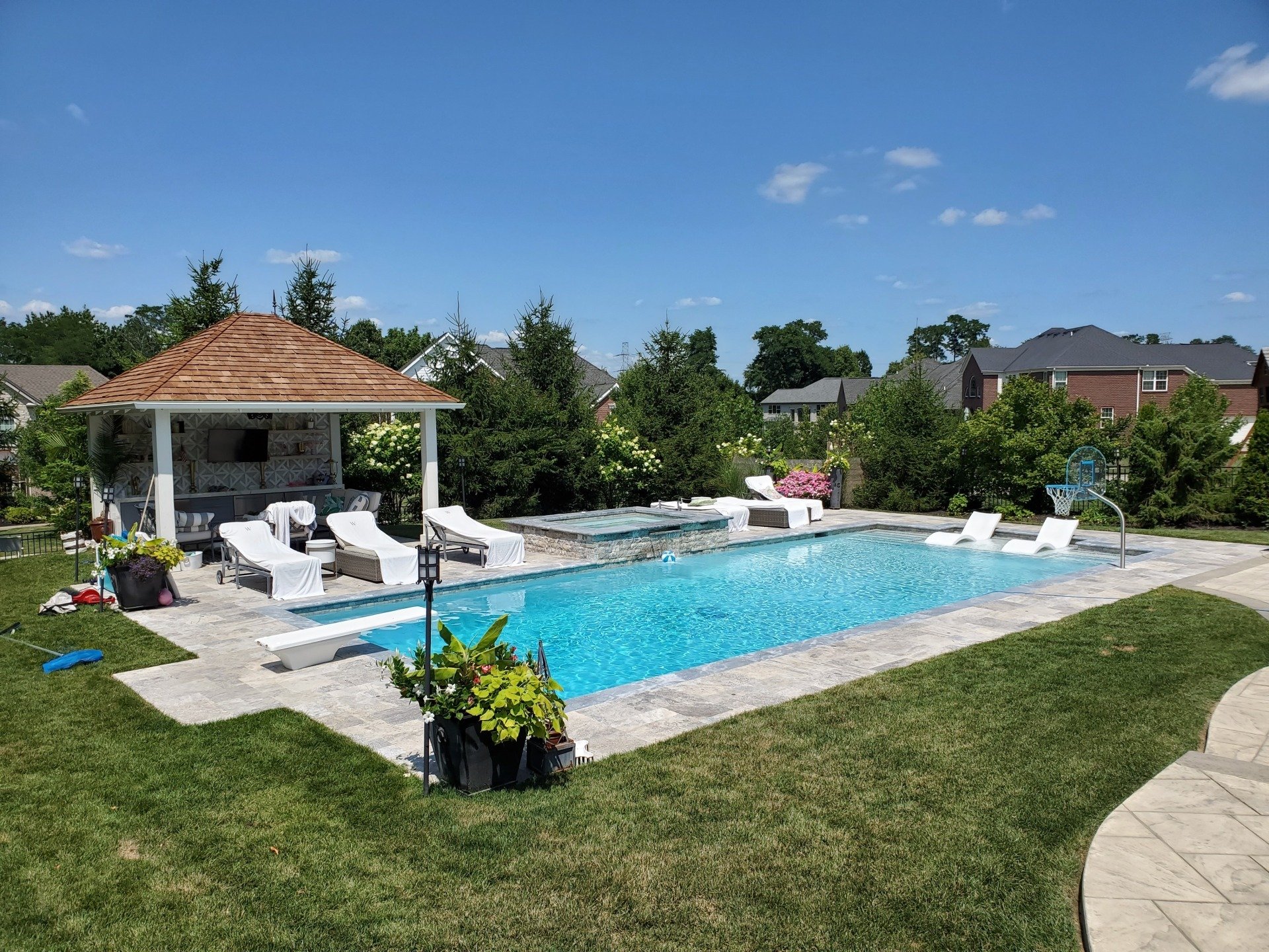 Aladdin Pools - Custom Gunite Pools: Serving OH & KY