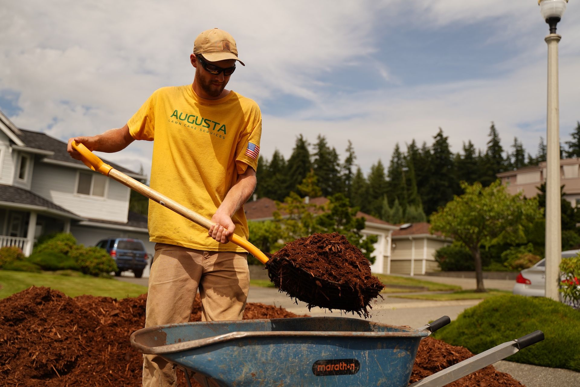 Lawn Care Service Oswego IL, Landscapers Montgomery IL