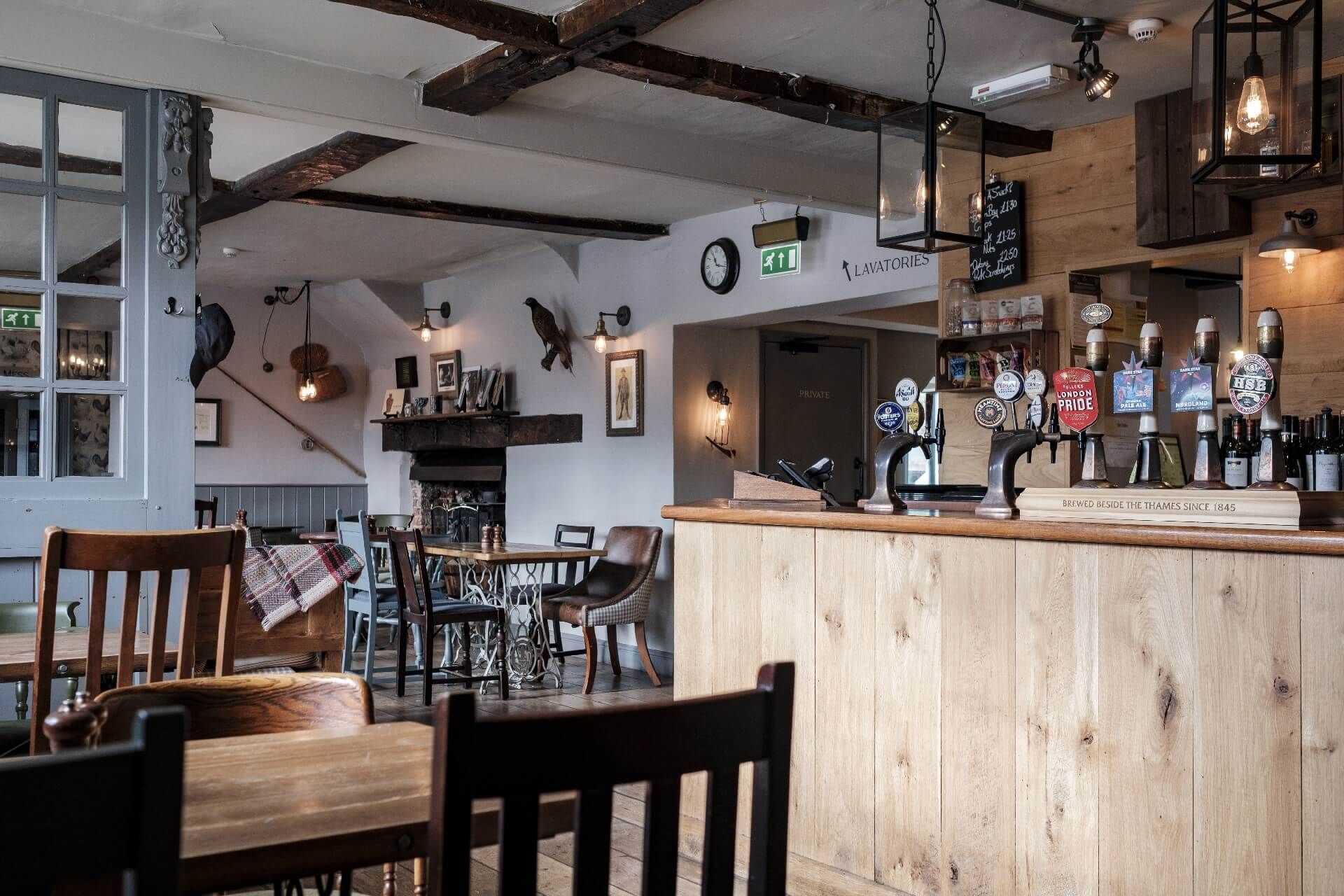 Virtual Tour | The Hind's Head