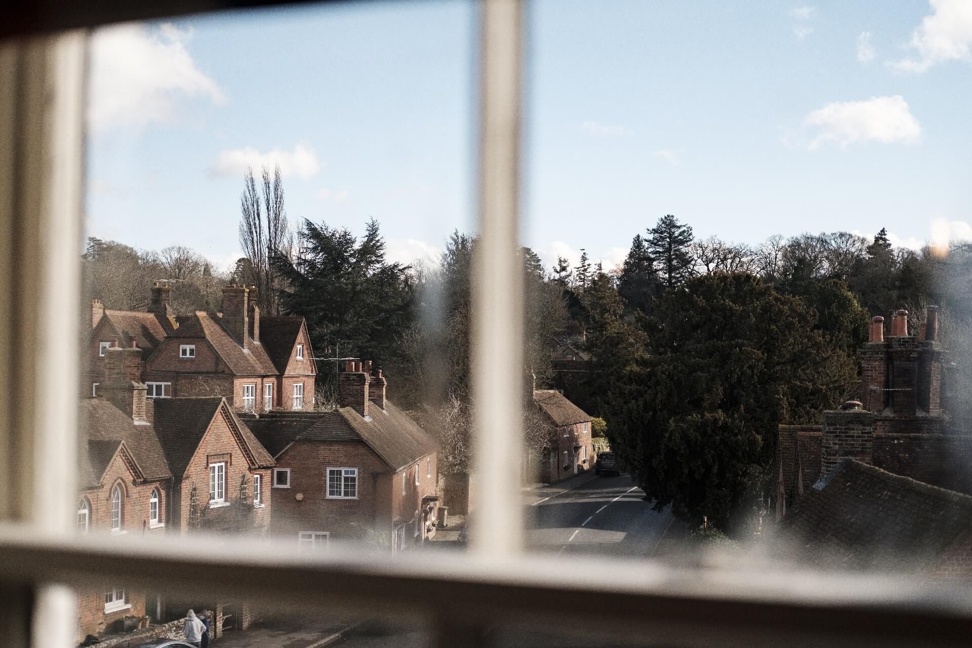 Hotels Near Aldermaston | The Hind's Head