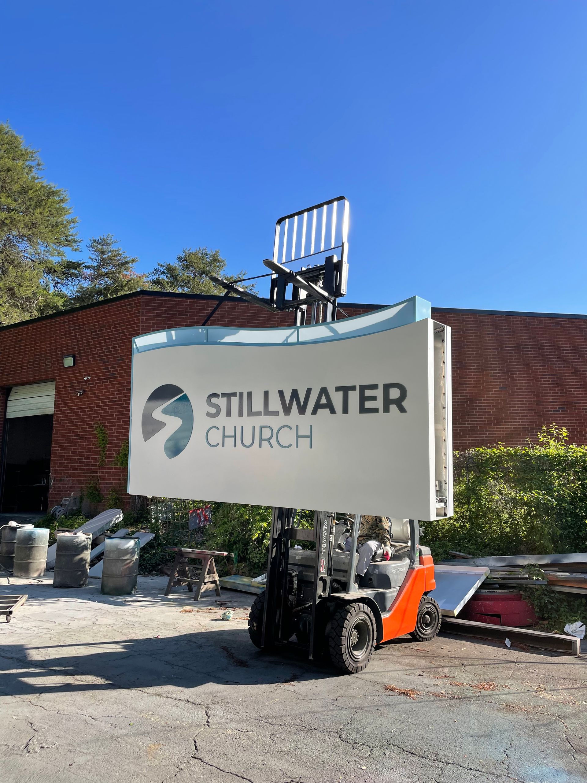 Home [www.tonywholesalesigns.com]