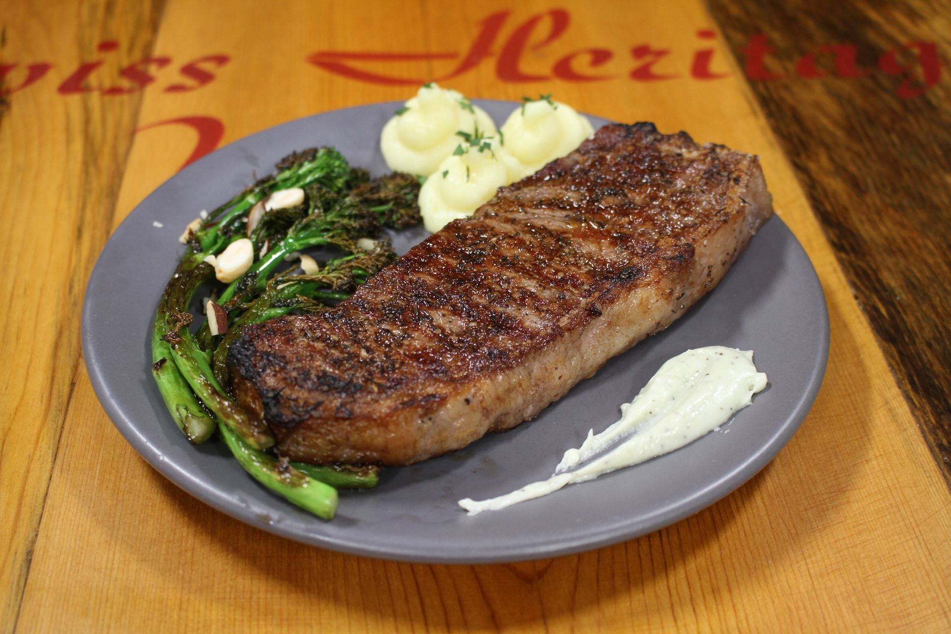 Hans' Place | Menu | Restaurant | Outdoor Dining | American Food