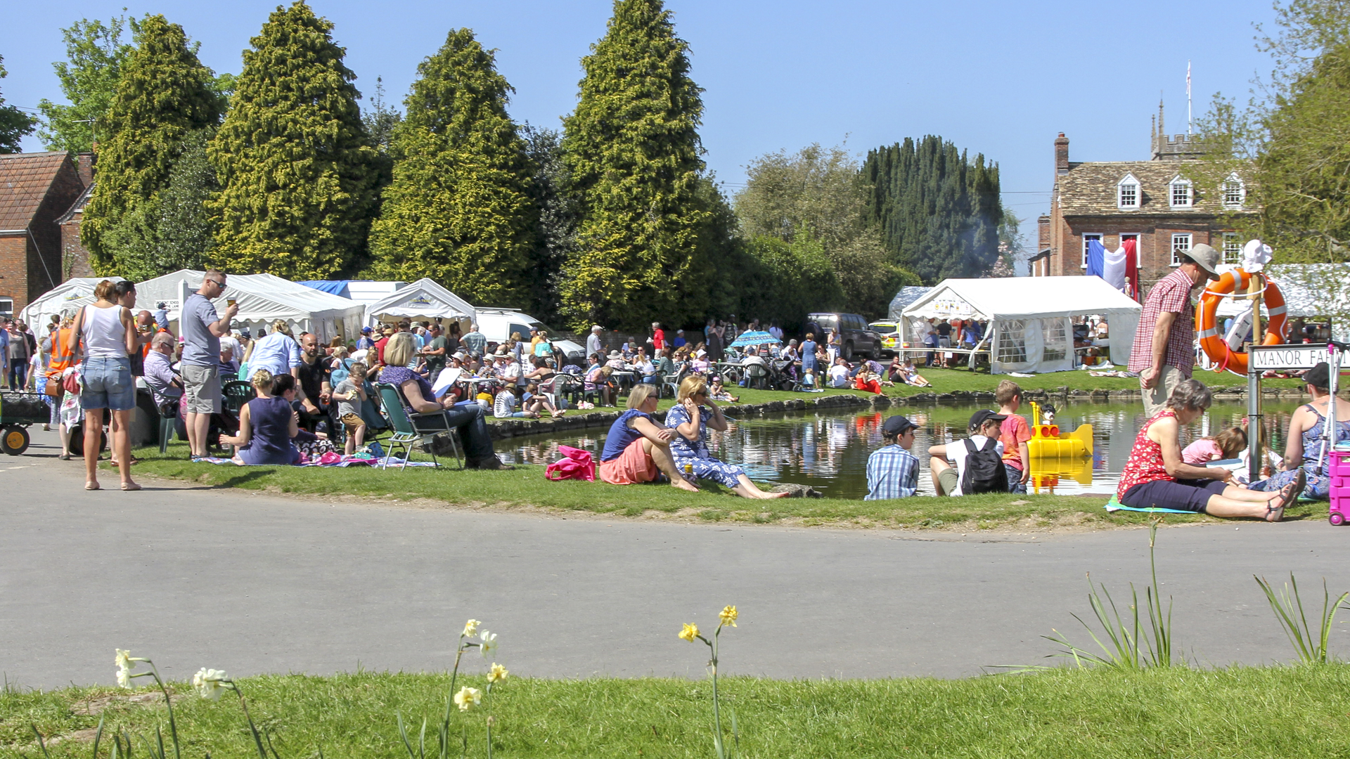 Urchfont Scarecrow Festival | The festival at a glance