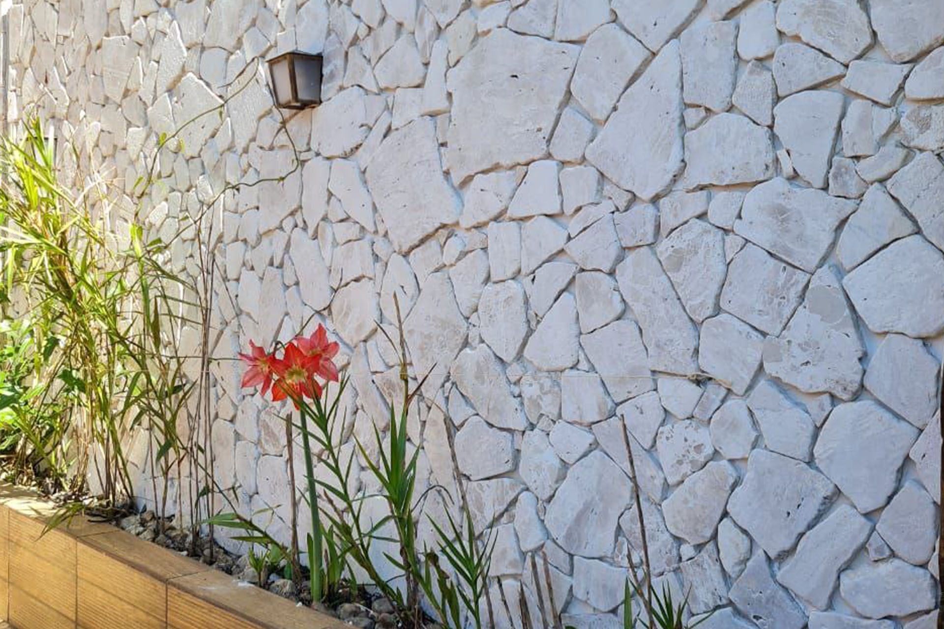 Conheça a Pedra La Roccia