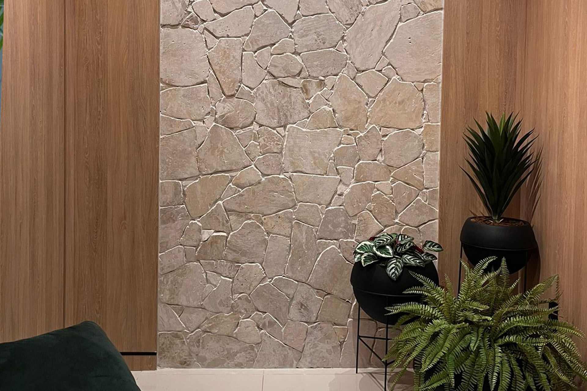 Conheça a Pedra La Roccia