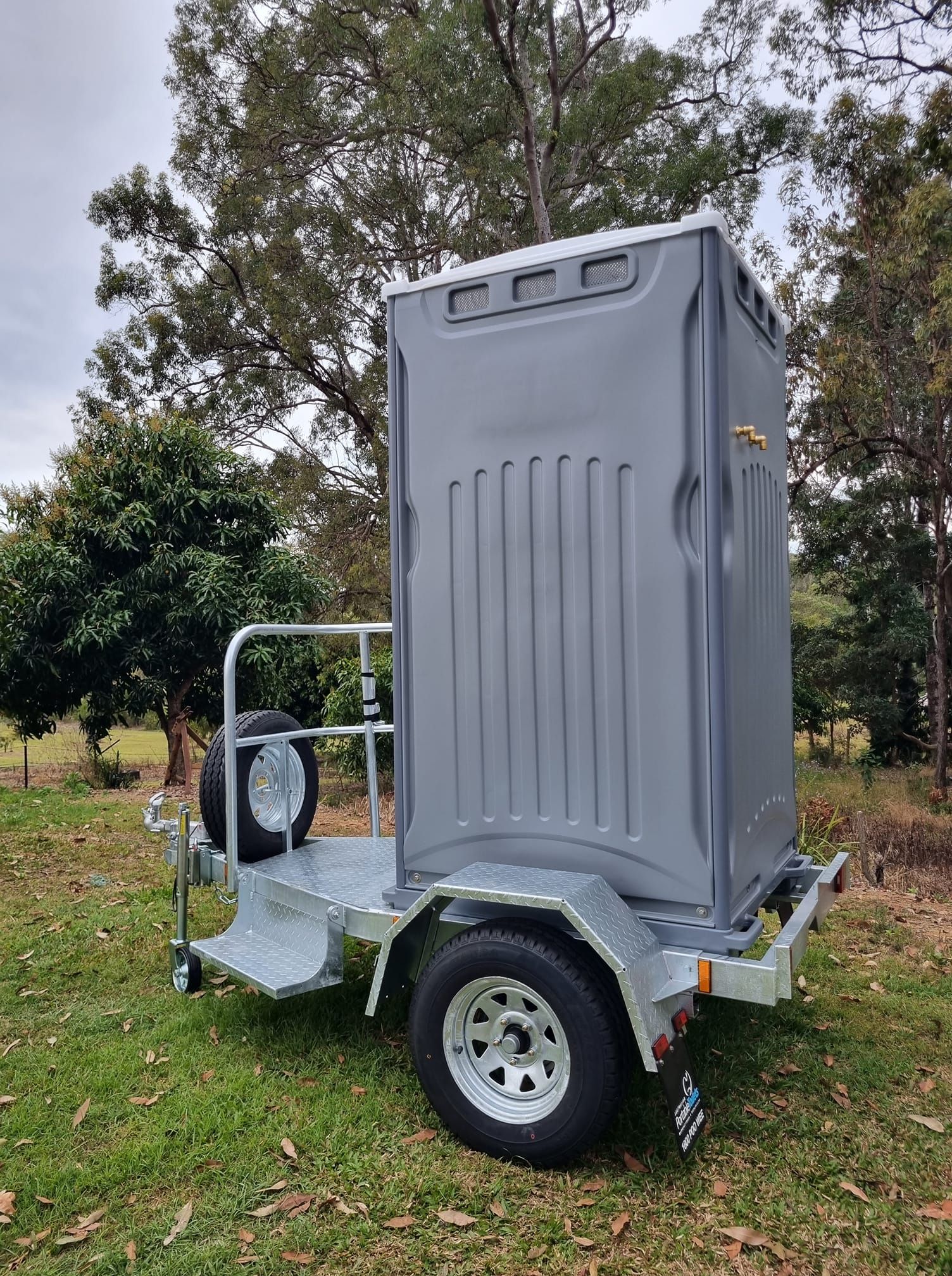 Portaloo Maryborough | Royal Flush Luxury Toilet, Portaloo & Shower Hire