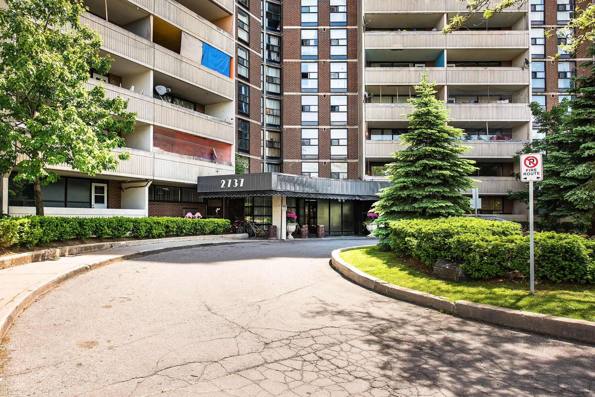 Suite and Building Pictures | Gallery, 2737 Kipling Avenue