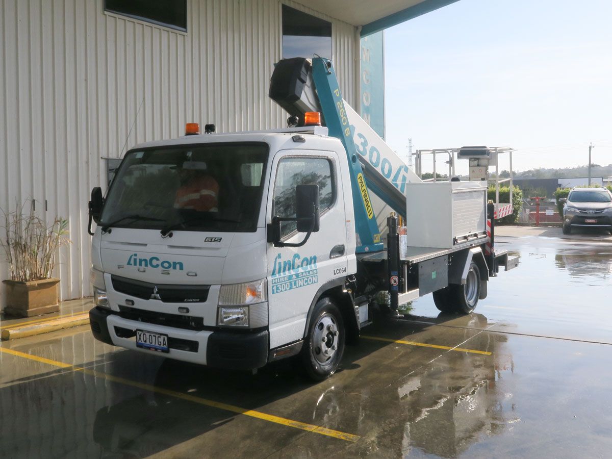 WT610 Access platform hire