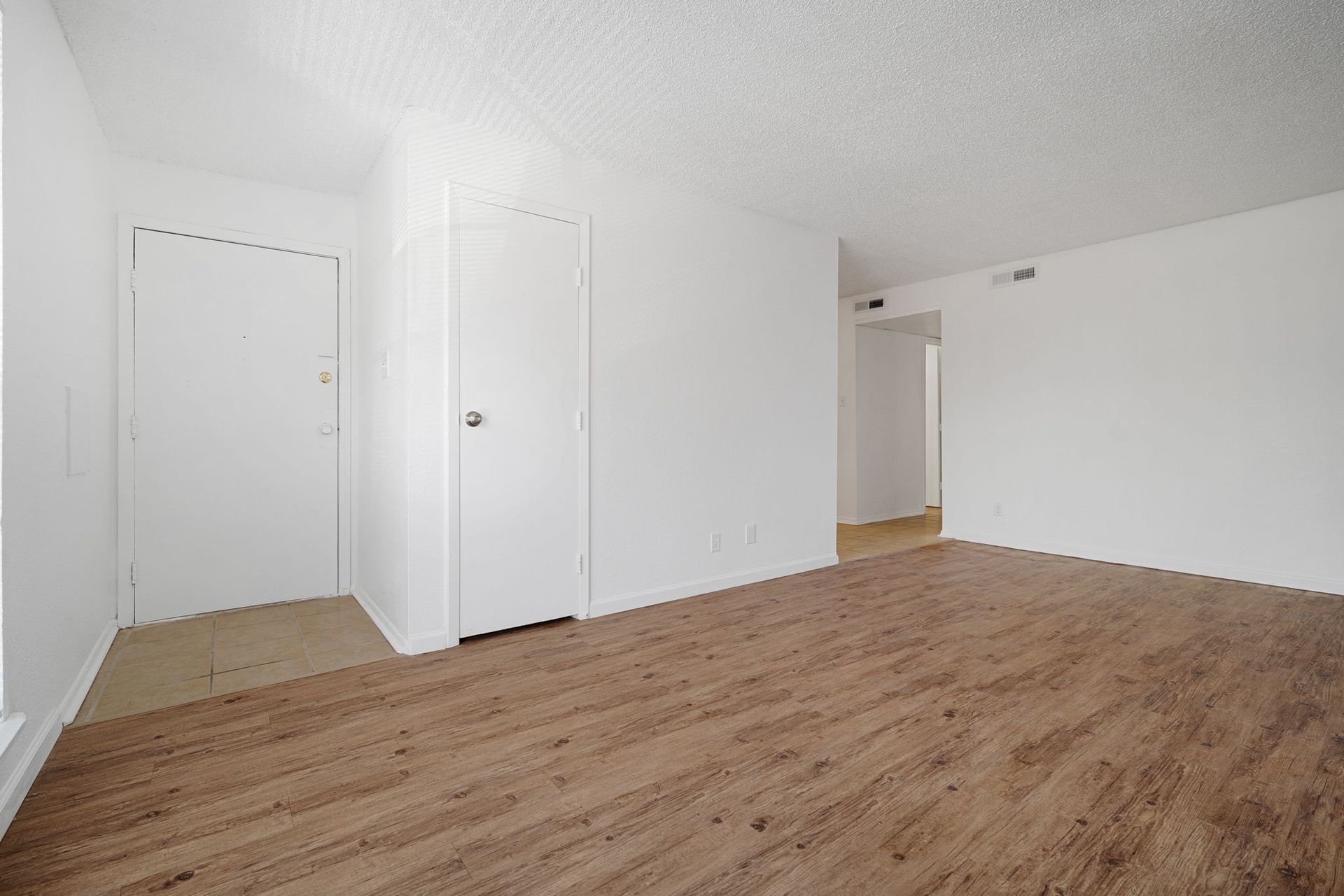 Fresh Apartment Living - Southbrooke Apartments Home