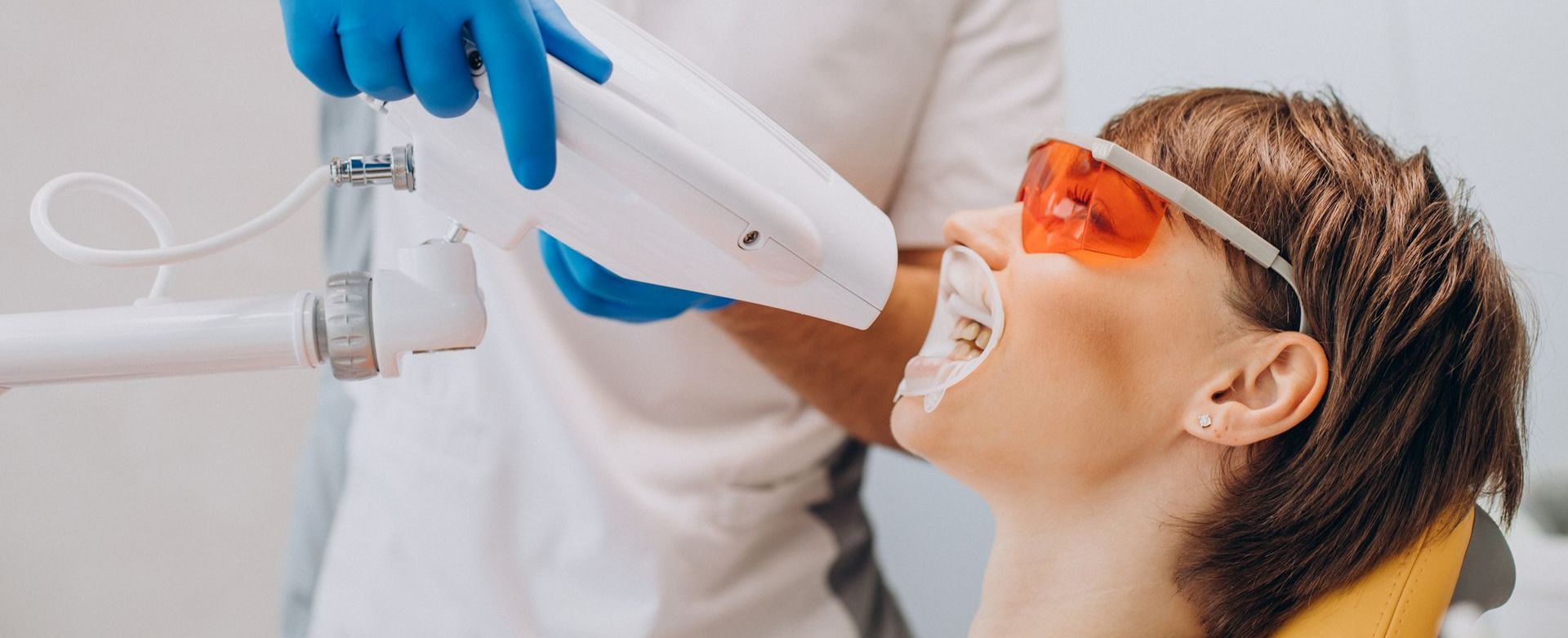 Cosmetic Teeth Whitening in Bournemouth | BH Clinic