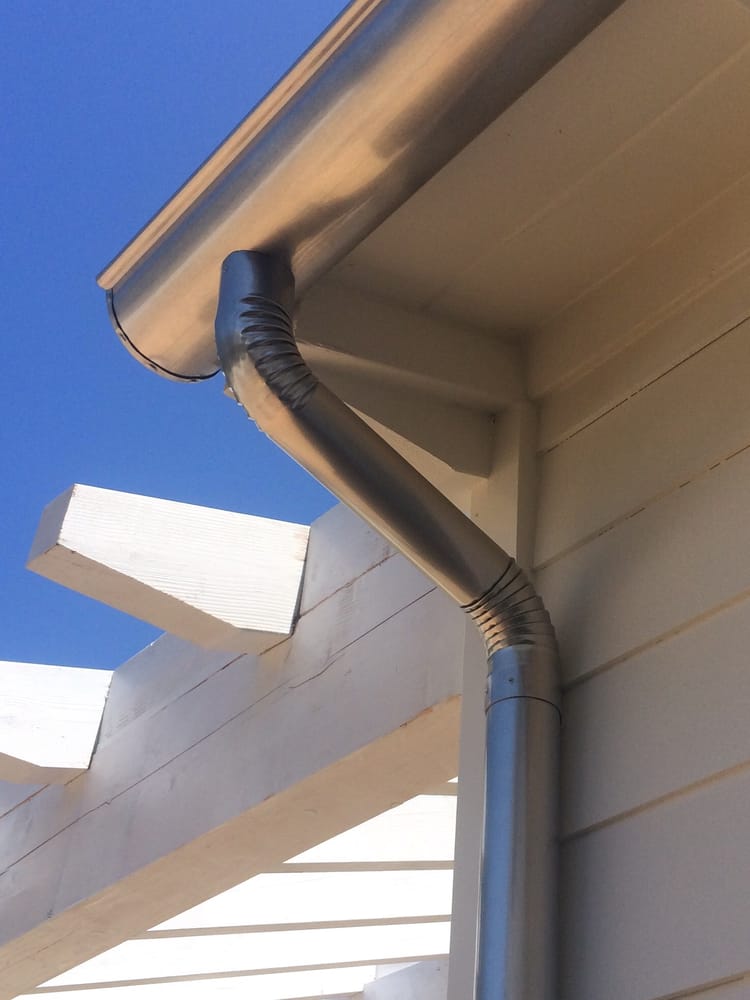 Seamless Aluminum Gutter Installation in Huntington Beach, CA